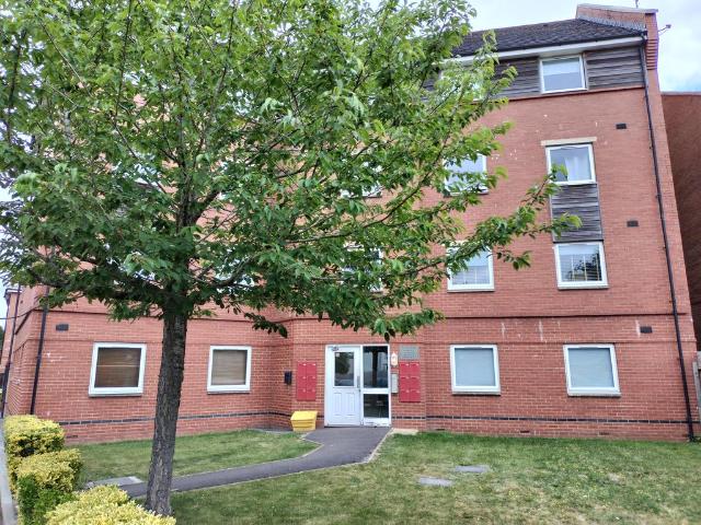 Celsus Grove, SWINDON 2 bed apartment to rent £1,050 pcm £242 pw