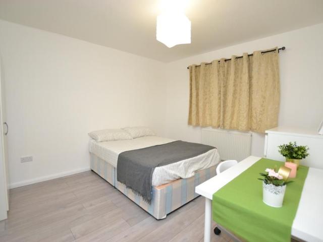 Cephas Street, Stepney Green, London E1, Room to rent, £823 pcm | PrimeLocation