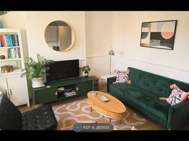 Cerise Road, London SE15, 2 bed flat to rent, £2,750 pcm | PrimeLocation