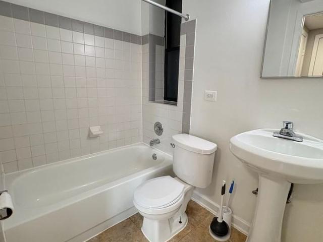 Cermak MASTER 3 Bedroom Apartment for Rent at 3635 W Cermak Rd, Chicago, IL 60623 South Lawndale