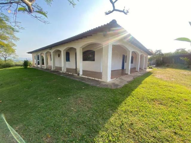 Chácara com 4 dormitórios à venda, 2364 m² por R$ 1.600.000,00 Capivari Louveira/SP