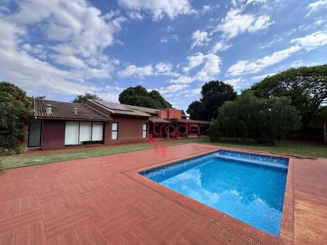 Chácara em Condomínio para Alugar com 04 Suítes em Jardinópolis com Piscina