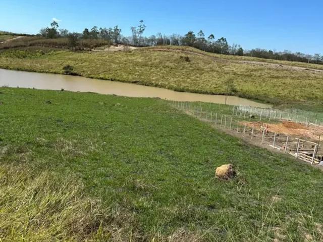 Chácaras com lago privativo