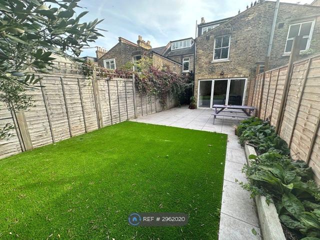 Choumert Rd, Peckham Dulwich, Canary Wharf London B Camberwell SE15, 5 bed detached house to rent, £5,475 pcm | PrimeLocation