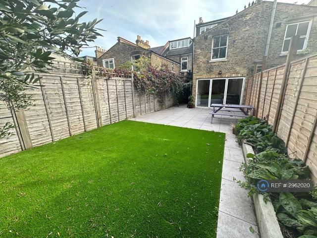 Choumert Rd, Peckham Dulwich, Canary. 5 bed detached house to rent £5,475 pcm £1,263 pw