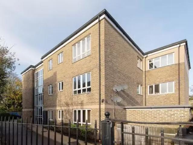 Choumert Road, Peckham, SE15 2 bed flat for sale £425,000