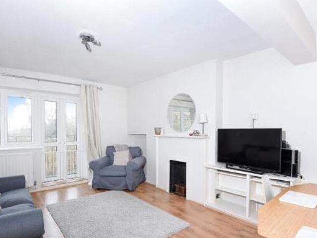 Chobham Gardens, London, 2 Bedroom Flat
