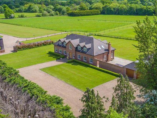 Chobham Park Drive, Chobham, Woking GU24, 5 bedroom detached h.