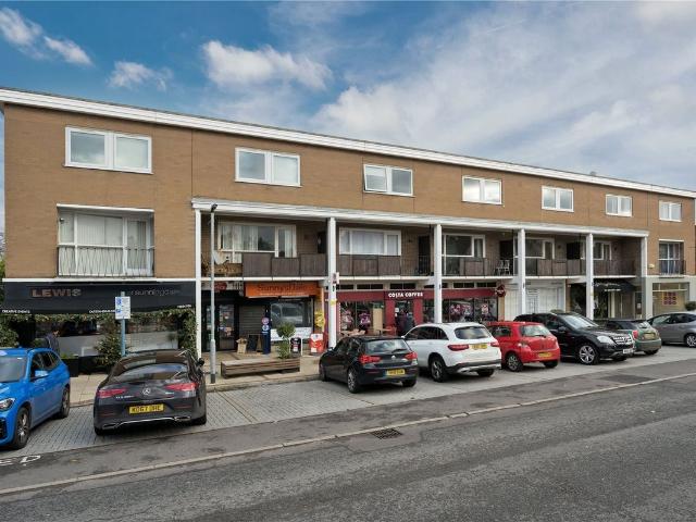 Chobham Road, Ascot, Berkshire SL5, 3 bed flat to rent, £1,750 pcm | PrimeLocation