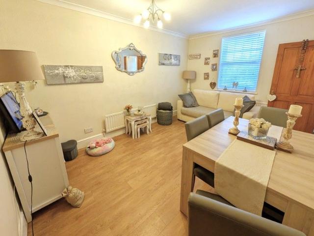 Chobham Road, Woking, Surrey, GU21