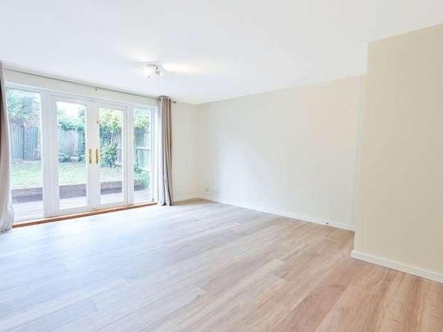Choir Green, Knaphill, Woking, GU21