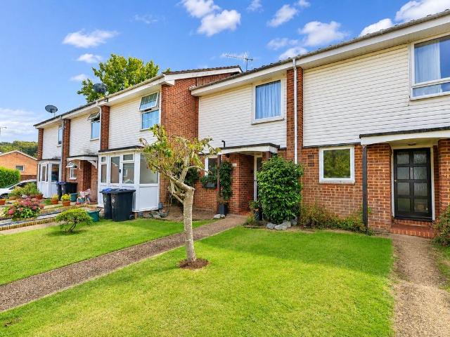 Choir Green, Knaphill, Woking, Surrey GU21, 3 bed terraced house to rent, £1,900 pcm | PrimeLocation