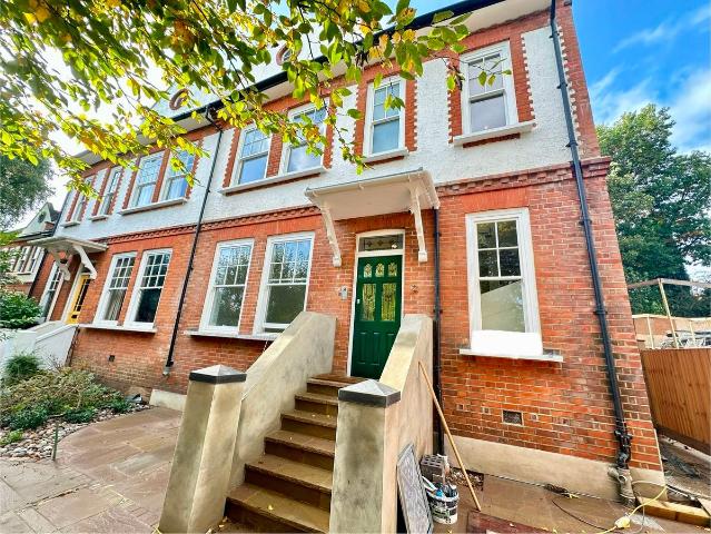 Cholmeley Park, Highgate N6, 2 bed flat to rent, £2,900 pcm | PrimeLocation