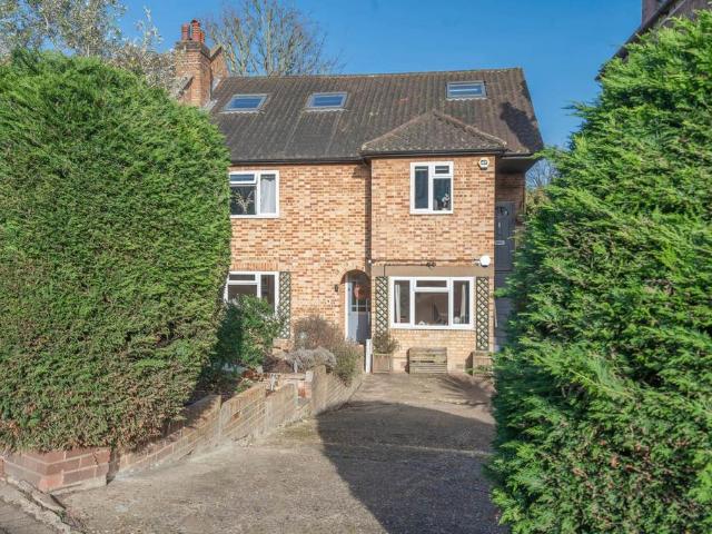 Cholmeley Park, London N6 4 bed maisonette to rent £5,500 pcm £1,269 pw