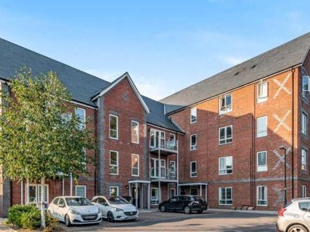 Cholsey Meadows, South Oxfordshire, 2 Bedroom Flat