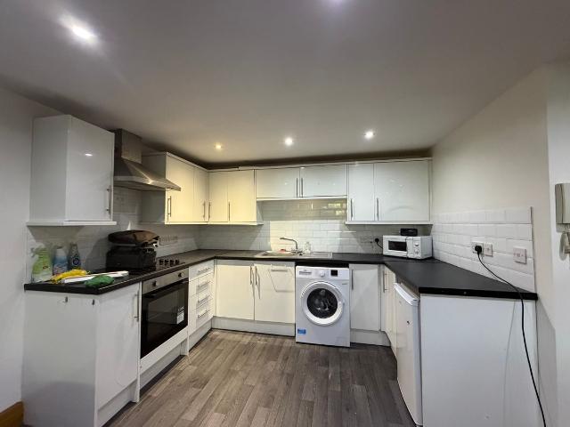 Chorley New Road, Bolton BL1, 1 bed flat to rent, £695 pcm | PrimeLocation