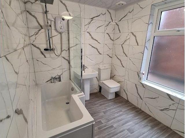 Chorley Old Road, Bolton BL1, 1 bed flat to rent, £749 pcm | PrimeLocation