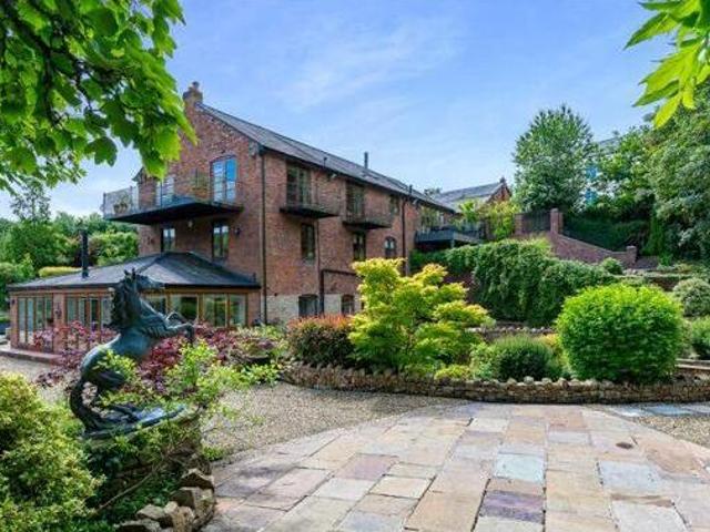 Chorley Road, Standish, 4 Bedroom Character