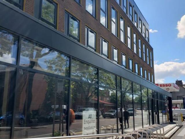 Chorlton Plaza, Chorlton Cum Hardy M21, 2 bed flat to rent, £1,200 pcm | PrimeLocation