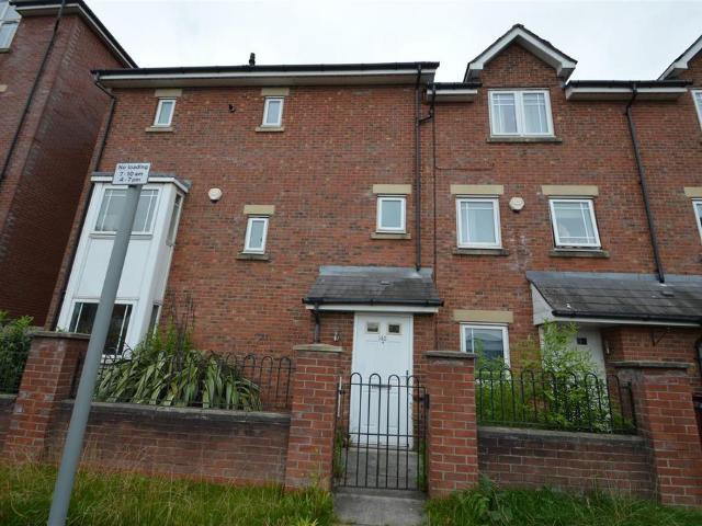 Chorlton Road, Manchester M15 4 bed house to rent £2,400 pcm £554 pw