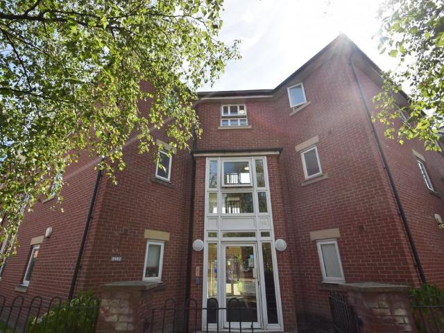 Chorlton Road, Hulme, Manchester. 2 bed flat to rent £1,450 pcm £335 pw
