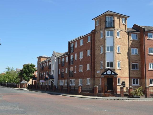 Chorlton Road, Hulme, Manchester M15, 2 bed flat to rent, £1,200 pcm | PrimeLocation