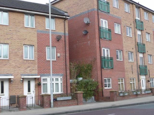 Chorlton Road, Hulme, Manchester.. M15, 4 bed town house to rent, £2,500 pcm | PrimeLocation
