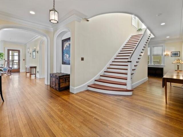 Chosen Vale Ln, Enfield, Home For Sale