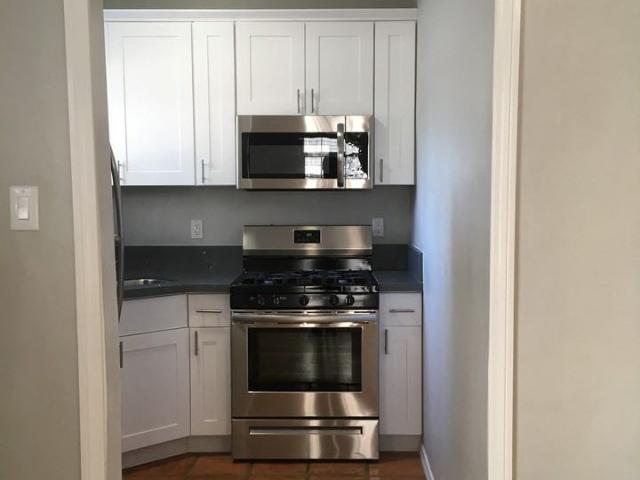 Chateau Nob Hill Apartments Studio Apartment for Rent at 2430 Ocean View Ave, Los Angeles, CA 90057 MacArthur Park