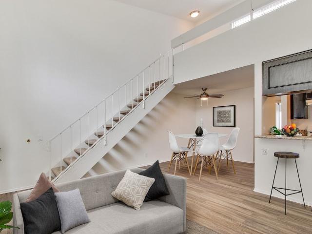 Chateau Oaks 1 Bedroom Apartment for Rent at 14248 Dickens St, Los Angeles, CA 91423 Sherman Oaks
