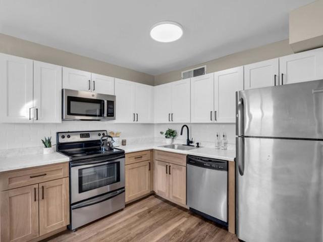 Chateau Apartments 2 Bedroom Apartment for Rent at 1000 Ivorie Ct, Burlington, NJ 08016