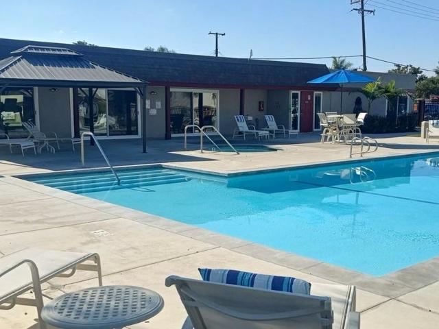 Chateau de Ville 1 Bedroom Apartment for Rent at 2020 W Alameda Ave, Anaheim, CA 92801