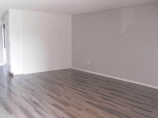 Chateau de Ville 1 Bedroom Apartment for Rent at 2020 W Alameda Ave, Anaheim, CA 92801