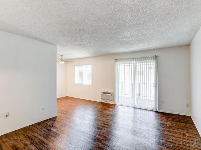 Chateau de Ville 1 Bedroom Apartment for Rent at 2020 W Alameda Ave, Anaheim, CA 92801
