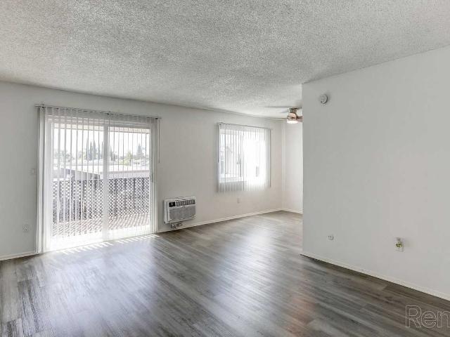 Chateau de Ville 1 Bedroom Apartment for Rent at 2020 W Alameda Ave, Anaheim, CA 92801