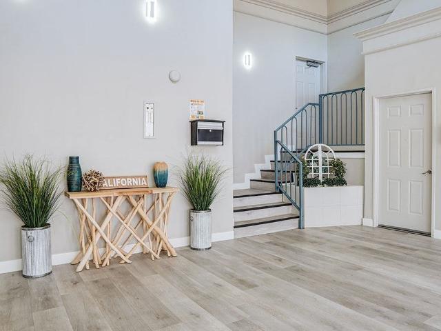 Chateau Encino 2 Bedroom Apartment for Rent at 5447 White Oak Ave, Los Angeles, CA 91316 Encino