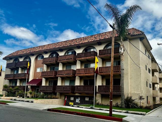 Chateau Garnet 2 Bedroom Apartment for Rent at 3707 Garnet St, Torrance, CA 90503 Delthome