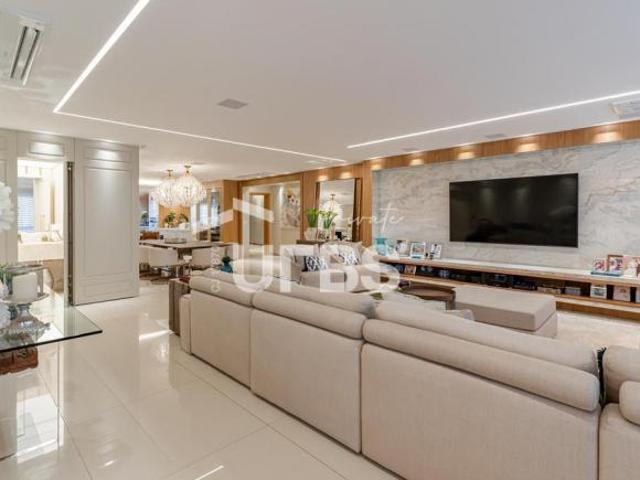 Chateau Provence 3 suites, 4 vagas, mobiliado e decorado, porteira fechada, 20º andar, Nascente