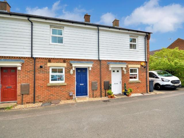 Chater Close, Singleton TN23, 2 bed terraced house to rent, £1,250 pcm | PrimeLocation