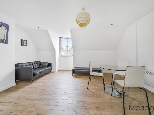 Chatfield House, Marsh Street, Bristol BS1, 2 bed flat to rent, £1,850 pcm | PrimeLocation