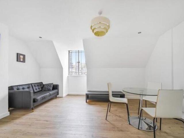 Chatfield House, Marsh Street, 2 Bedroom Flat