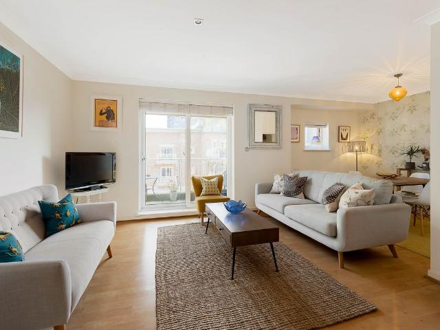 Chatfield Road, London SW11, 1 bed flat to rent, £2,250 pcm | PrimeLocation