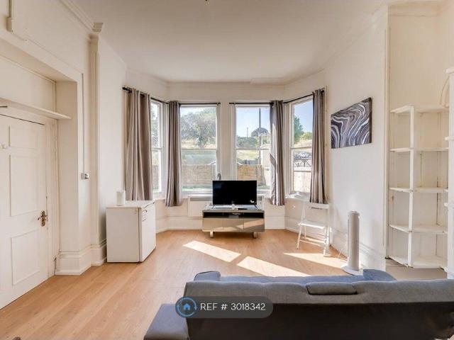 Chatham, Chatham ME4, Room to rent, £499 pcm | PrimeLocation