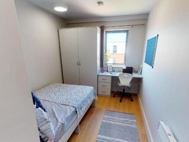 Chatham Place, Liverpool, 1 Bedroom Flat