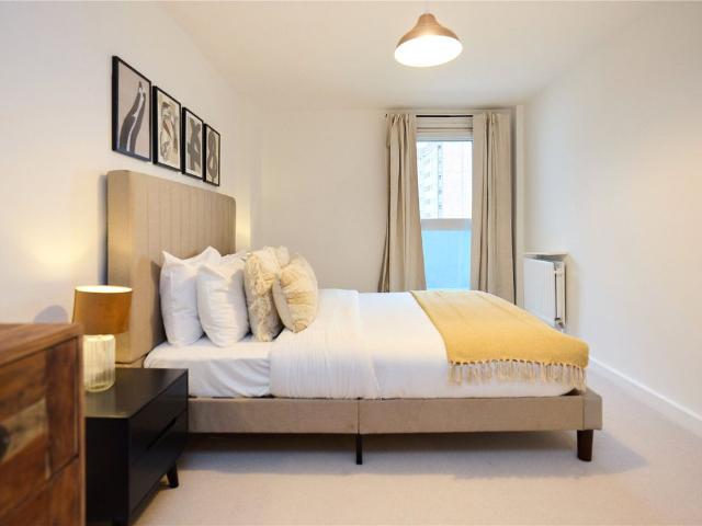 Chatham Place, London E9, 1 bed flat to rent, £3,300 pcm | PrimeLocation