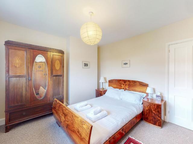 Chatham Road, Oxford OX1, 2 bed flat to rent, £2,150 pcm | PrimeLocation