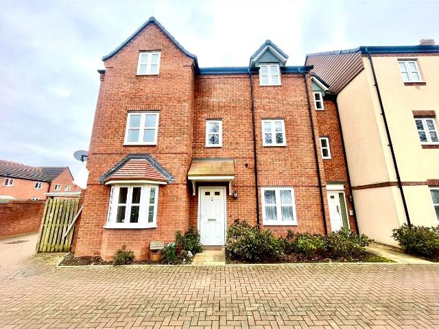 Chatham Road, Stratford Upon Avon CV37, 2 bed flat to rent, £1,150 pcm | PrimeLocation