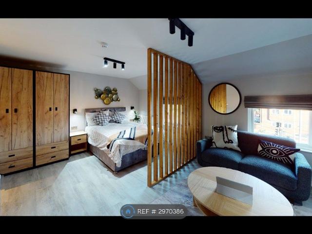Chatham Street, Reading RG1, 1 bed flat to rent, £1,100 pcm | PrimeLocation