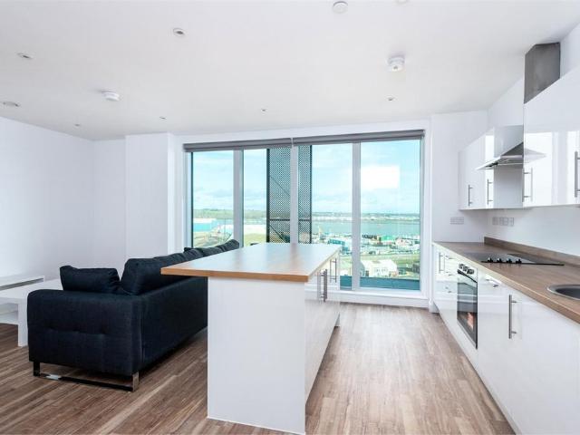 Chatham Waters, North House. 1 bed flat to rent £1,225 pcm £283 pw