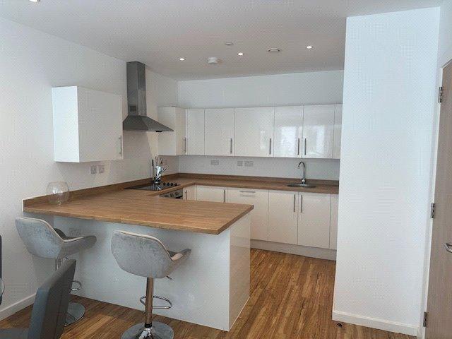 Chatham Waters, South House. 2 bed flat to rent £1,450 pcm £335 pw
